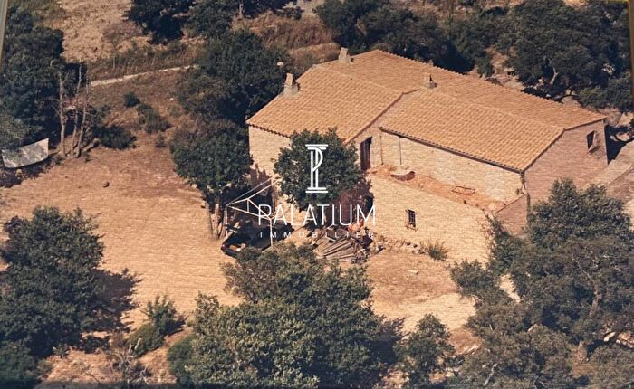 Maison 5 pièces à Saint-Tropez, Centre-ville, Vieille-ville, à vendre