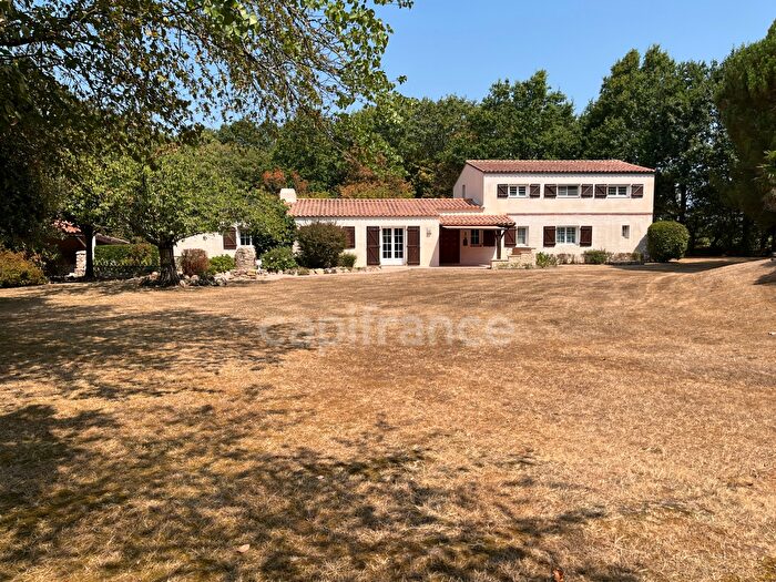 Château-d'Olonne : Maison 8 pièces à vendre