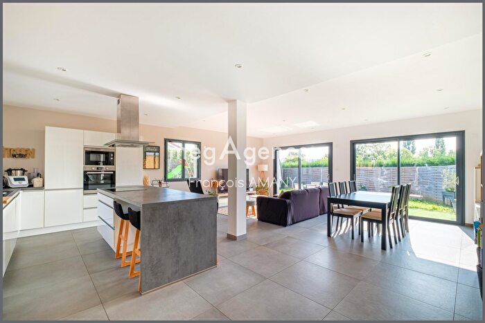 Maison à vendre - Lozanne - 6 pièces - 5 chambres