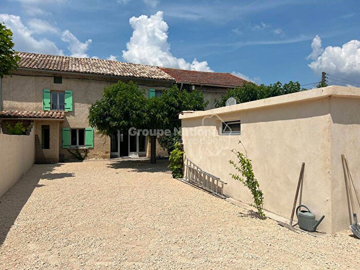 Maison 5 pièces à louer à Est, Entraigues-sur-la-Sorgue