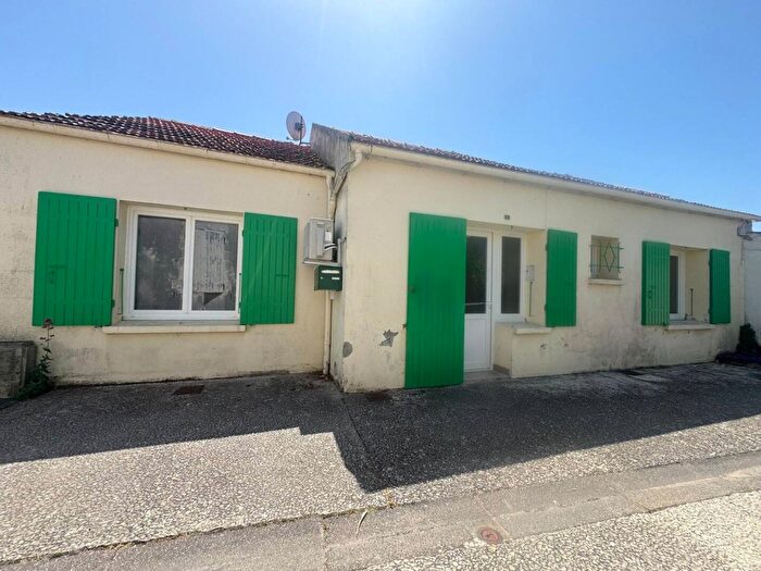 Le Château-dOléron : Maison 4 pièces à louer