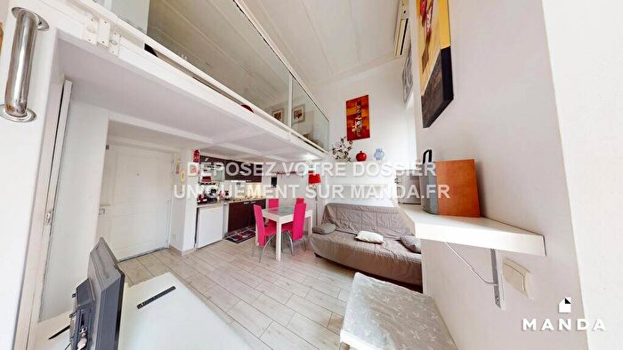 Appartement à louer - Carré dOr, Nice - 1 pièce - 1 chambre