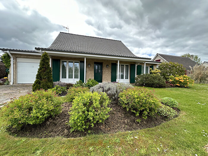 Maison à vendre - Le Mesnil-Saint-Denis - 7 pièces - 5 chambres