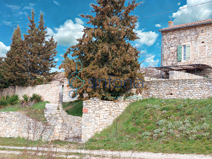 Maison à vendre - Lussan - 7 pièces - 3 chambres