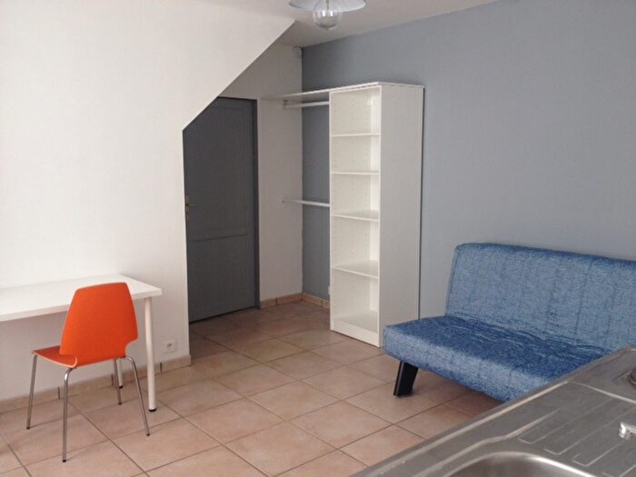 Appartement à louer - Saint-Étienne, Saint-Roch, Vivaraize, Valbenoite, Centre Deux - 1 pièce