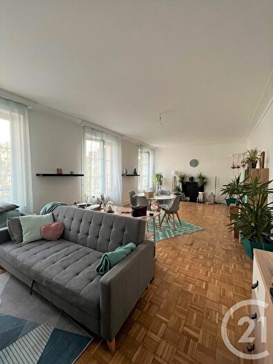 Appartement 3 pièces à louer à Orléans, Bannier, République