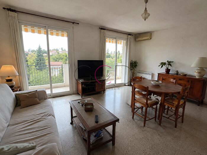 Appartement 3 pièces à vendre - Aix-en-Provence, Saint-Donat, Les Platanes