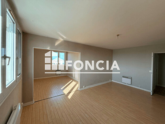 Appartement à vendre - Châtellerault, Ozon - 3 pièces - 3 chambres