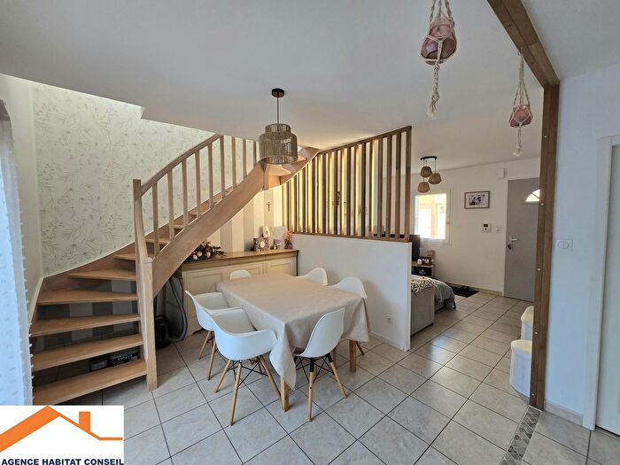 Maison à vendre - Belleville-sur-Vie - 4 pièces - 3 chambres