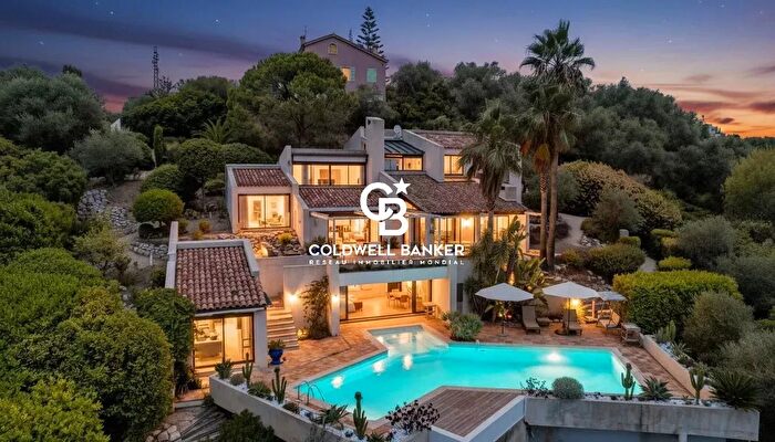 Maison à vendre - Nice, Saint-Pancrace - 8 pièces - 4 chambres