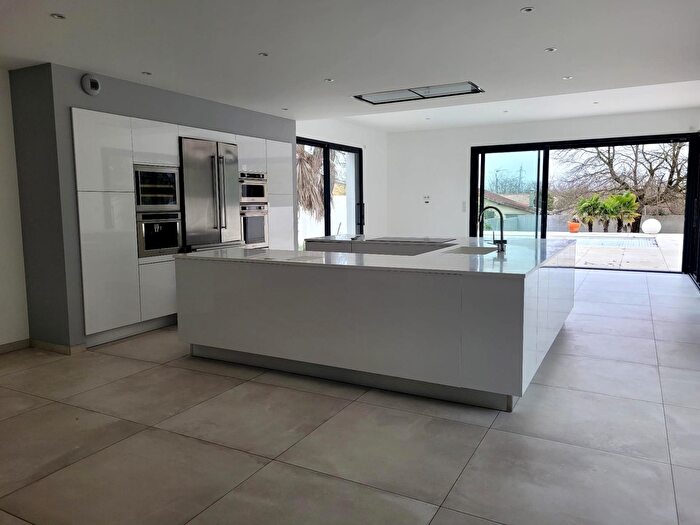 Maison à vendre - Eysines, Le Bourg - 5 pièces - 4 chambres