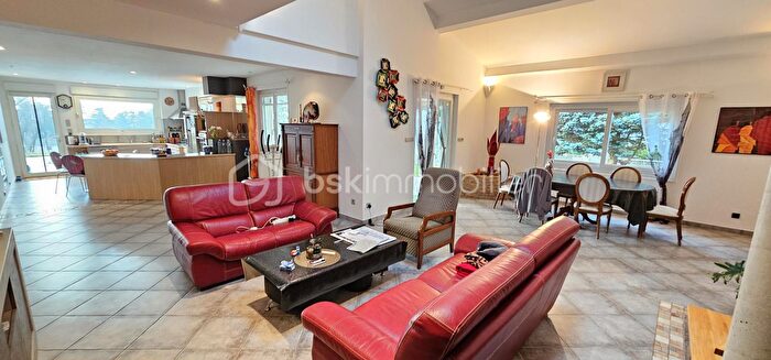 Maison à vendre - Salvizinet - 4 pièces - 3 chambres