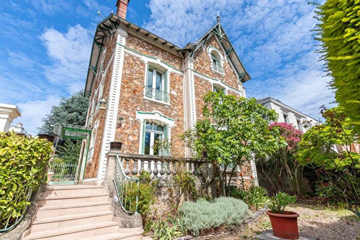 Antony, Croix de Berny : Maison 9 pièces à vendre