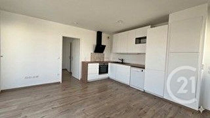 Appartement à louer - Trappes, Merisier, Aérostat - 2 pièces - 1 chambre