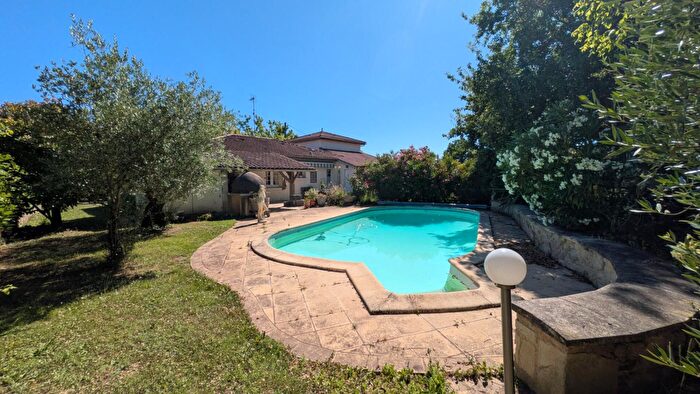 Maison à vendre - Virazeil - 7 pièces - 4 chambres