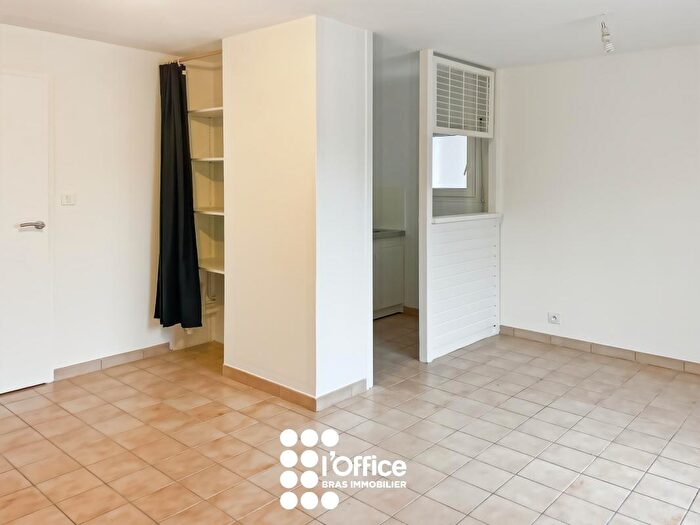 Appartement à louer - La Roche-sur-Yon, Vallée Verte, Liberté - 1 pièce