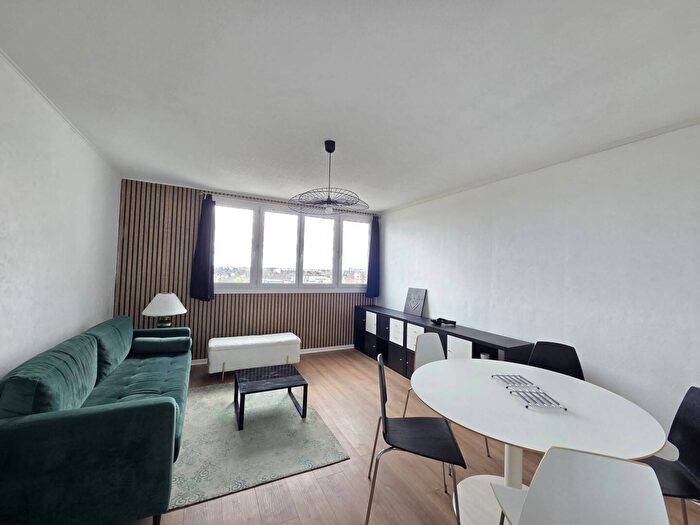 Appartement à louer - Troyes - 3 pièces - 2 chambres