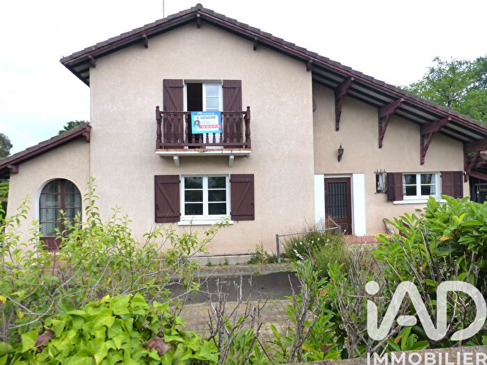 Maison à vendre - Saint-Pierre-du-Mont - 8 pièces - 5 chambres
