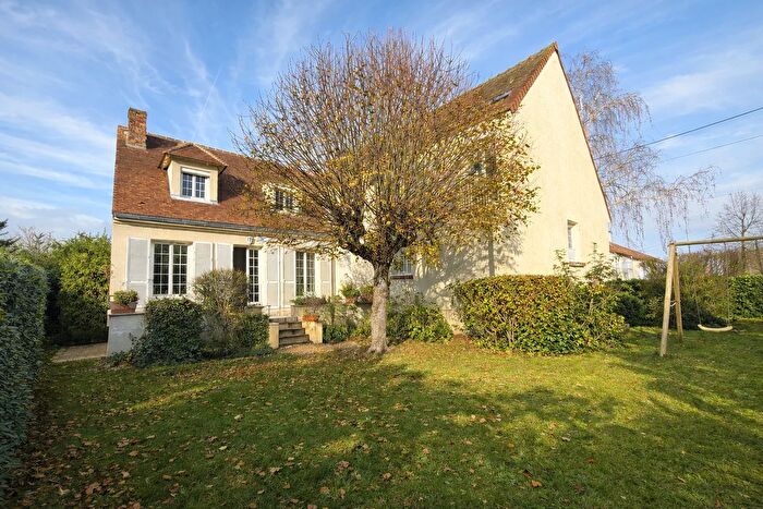 Maison à vendre - Égly - 8 pièces - 5 chambres