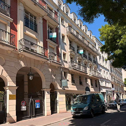 Asnières-sur-Seine, Centre-ville - Appartement 2 pièces à vendre