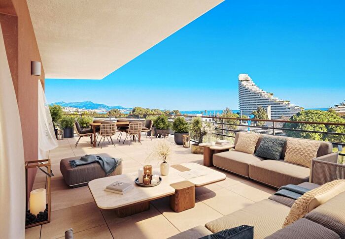 Villeneuve-Loubet, Plage : Appartement 4 pièces à vendre