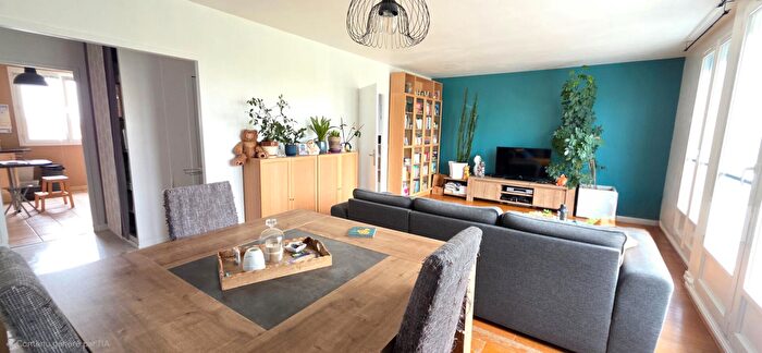 Rezé, Château : Appartement 4 pièces à vendre