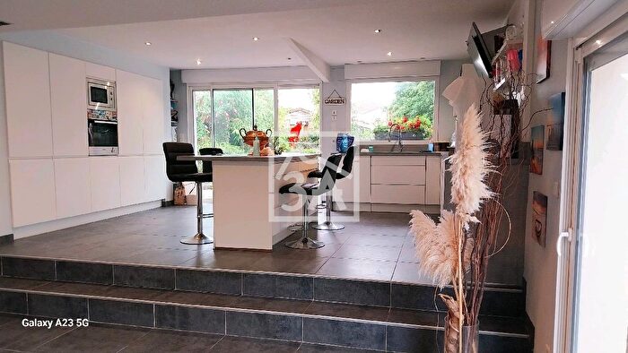 Maison à vendre - Marquise - 8 pièces - 6 chambres