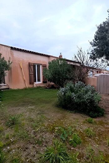Maison à louer - Couronne Periurbaine, Mèze - 4 pièces - 3 chambres
