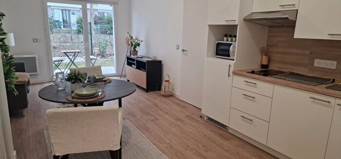 Appartement à vendre - Mantes-la-Jolie, Centre-ville - 2 pièces - 1 chambre