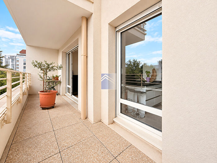 Appartement 4 pièces à vendre - Courbevoie, Hôtel de ville