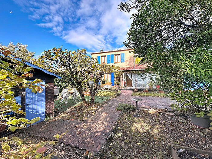 Maison à vendre - Carpentras, Ouest - 6 pièces - 4 chambres