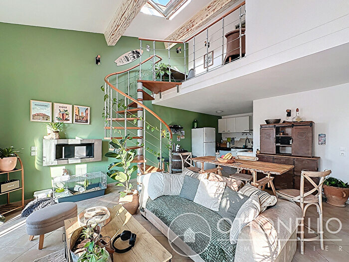 Appartement à vendre - Roquebrune-sur-Argens, Village - 3 pièces - 2 chambres