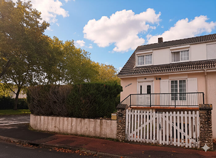 Maison à vendre - Châtellerault, Sud Ouest - 4 pièces - 3 chambres