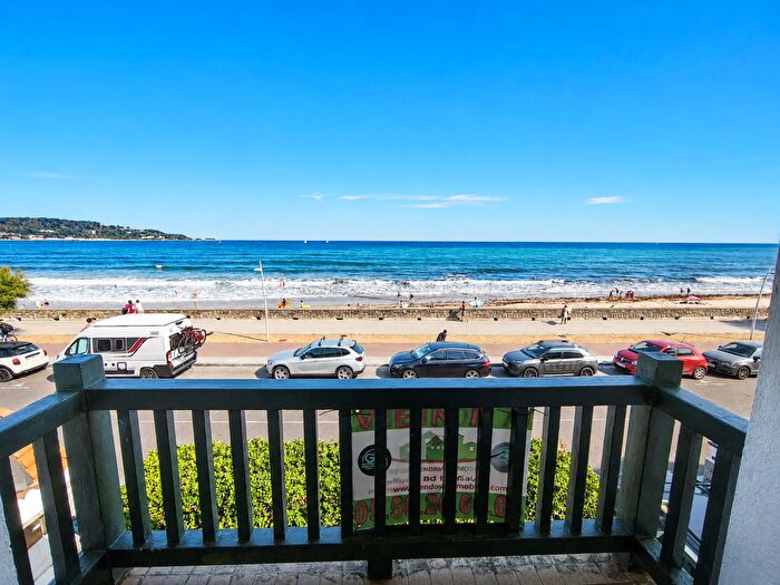 Hendaye, Plage, Sopite, Aguerria, Corniche : Appartement 2 pièces à vendre