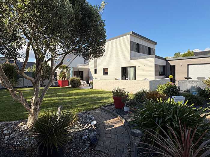 Maison 6 pièces à Landivisiau, à vendre