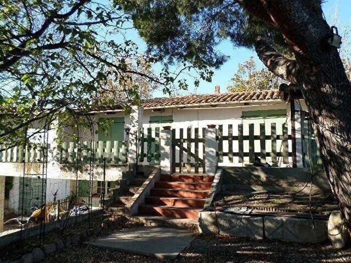 Appartement à louer - Le Vallon-La Croix Blanche-Basses Viougues-Coustelade, Salon-de-Provence - 3 pièces - 2 chambres