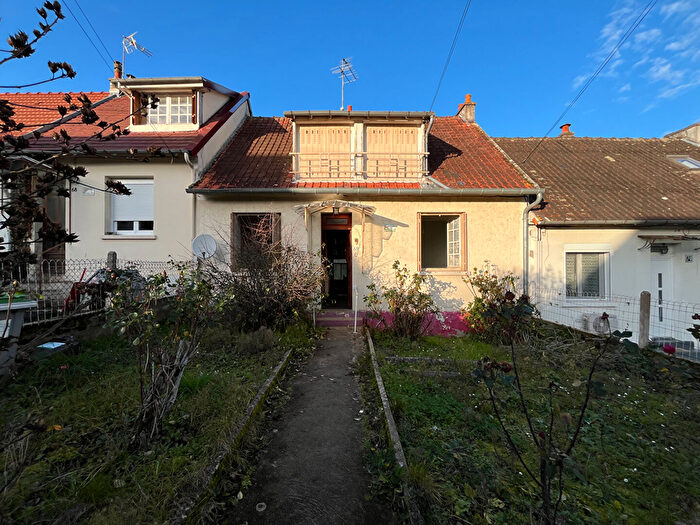 Maison à vendre - Venesmes - 4 pièces - 3 chambres