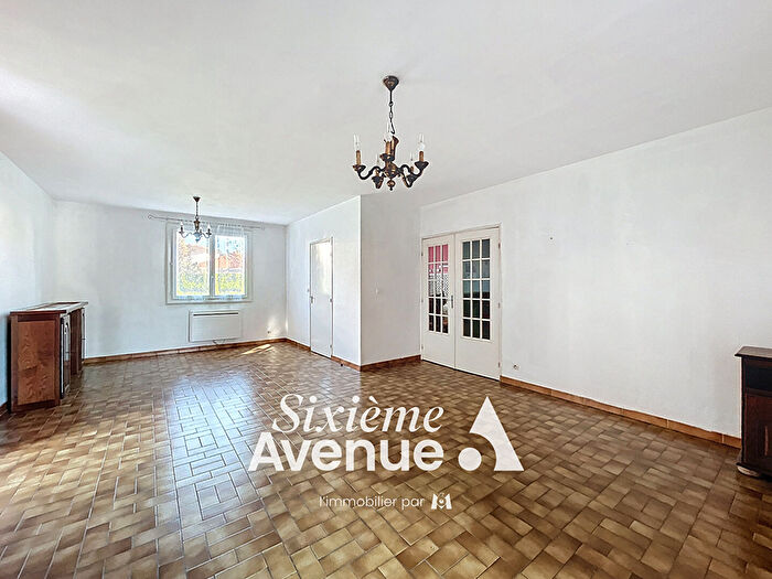 Maison à vendre - Décines-Charpieu, Centre-ville - 4 pièces - 3 chambres