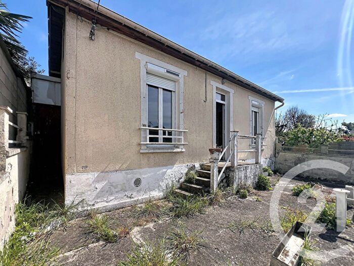 Le Thillay : Maison 2 pièces à vendre