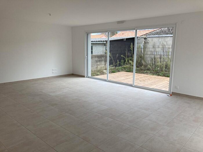 Maison à louer - Les Sorinières - 5 pièces - 4 chambres