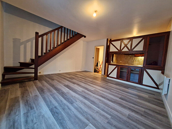 Appartement à louer - Étampes, Saint-Martin, Saint-Gilles - 2 pièces - 1 chambre