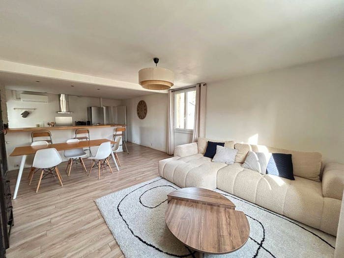 La Balance-Palais des Papes, Avignon : Appartement 3 pièces à louer