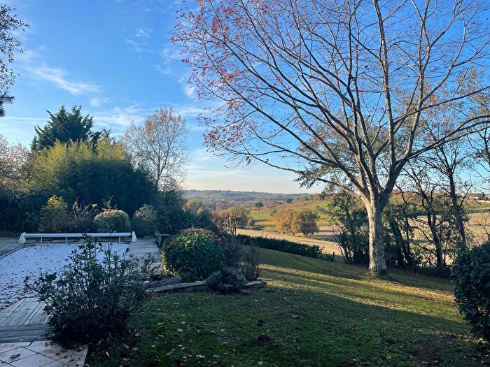 Maison à vendre - Le Pian-sur-Garonne - 5 pièces - 4 chambres