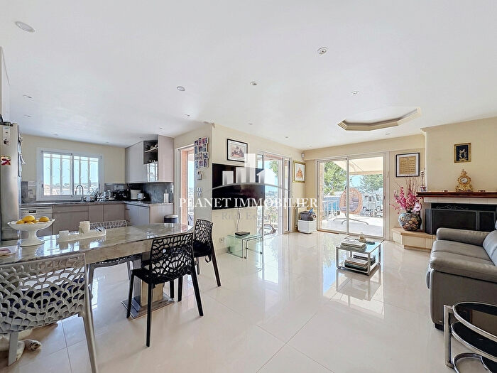Maison 6 pièces à Vallauris, Le Val d'Or, Fournas, Ferratone, à vendre