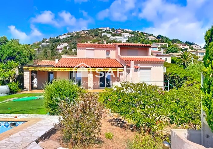 Maison à vendre - Saint-Raphaël, Agay - 5 pièces - 4 chambres