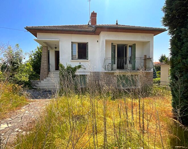 Maison à vendre - Gueugnon - 6 pièces - 5 chambres