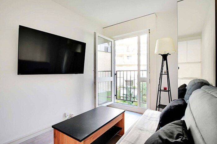 Goutte dOr-Château Rouge, Paris 18ème arrondissement : Appartement 1 pièce à louer