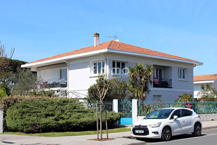 Arès : Maison 9 pièces à vendre