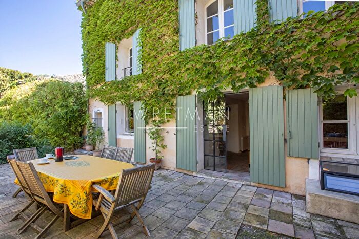 Maison 10 pièces à vendre à Varages