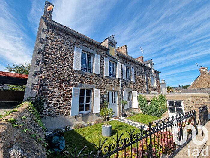 Maison à vendre - Châteauneuf-dIlle-et-Vilaine - 9 pièces - 5 chambres